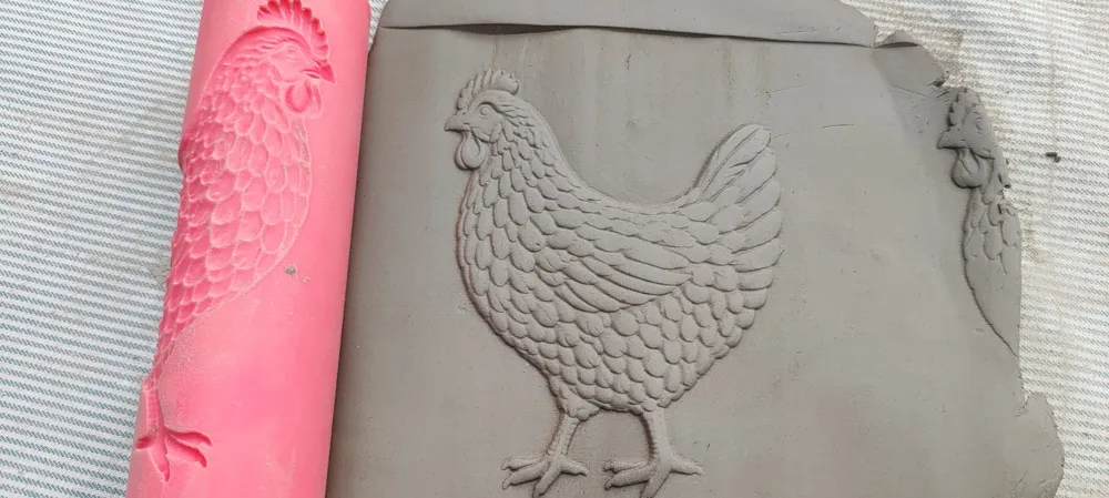 Texture Roller – Farmyard Hen - Free 3D Print Model - MakerWorld