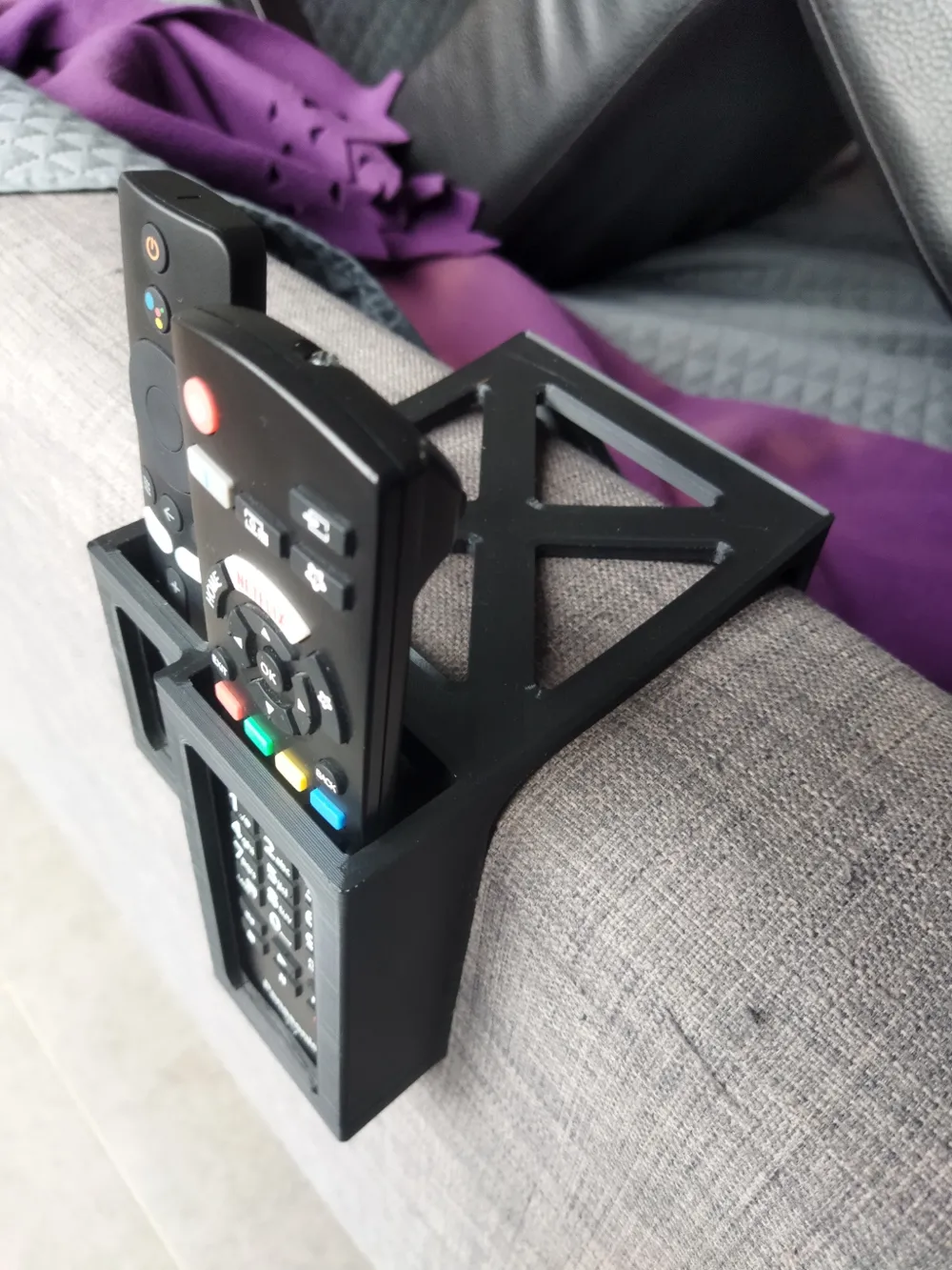 Ikea Friheten Sofa - Remotes Holder by AP Engineering - MakerWorld