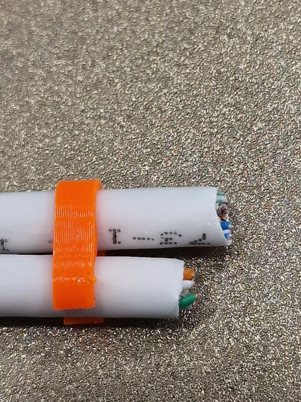 Ethernet Cable Clip (parametric) Remixed by josuanbn - MakerWorld