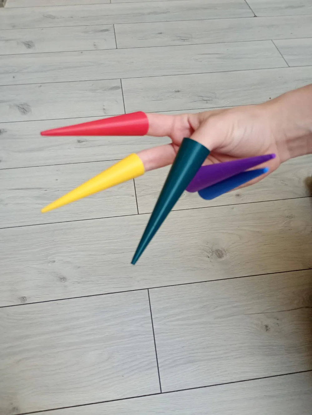 Dragon Claw Finger Caps - Free 3D Print Model - MakerWorld