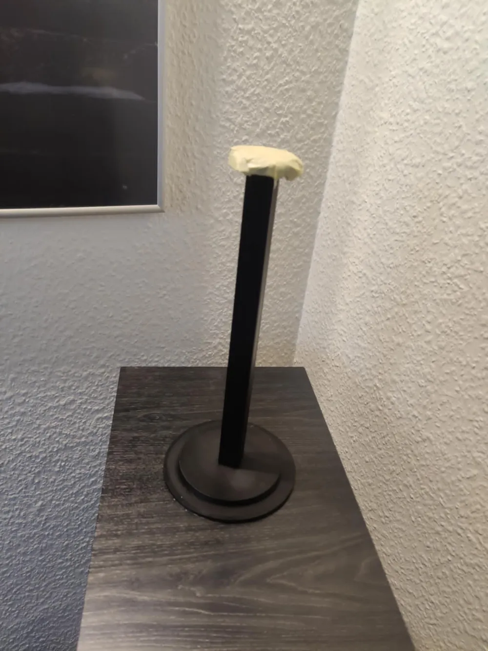 cosplay helmet stand - Free 3D Print Model - MakerWorld