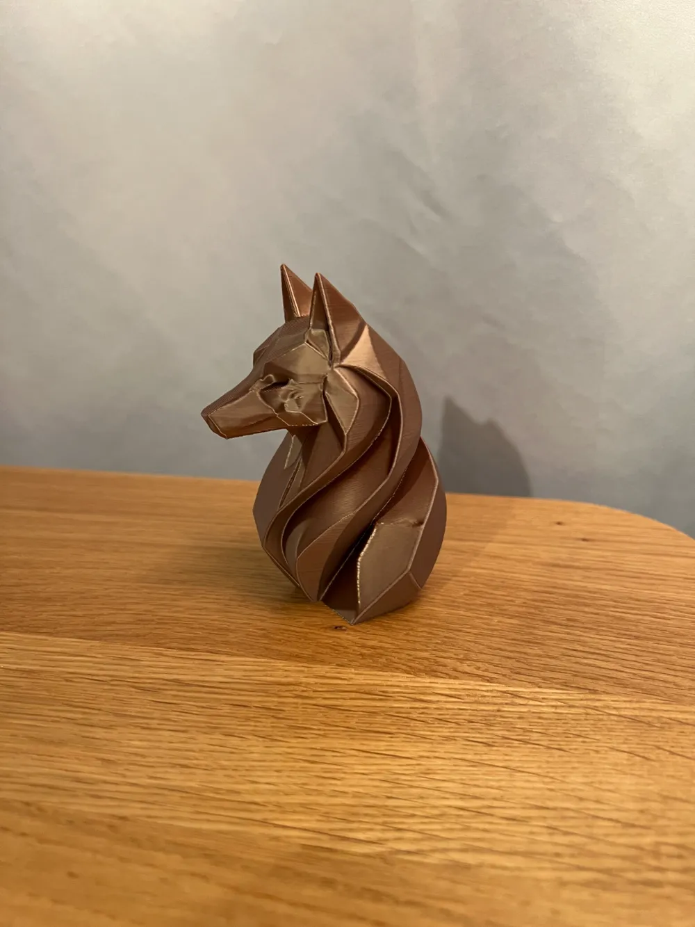 Modern Wolf Statue by fifindr - MakerWorld