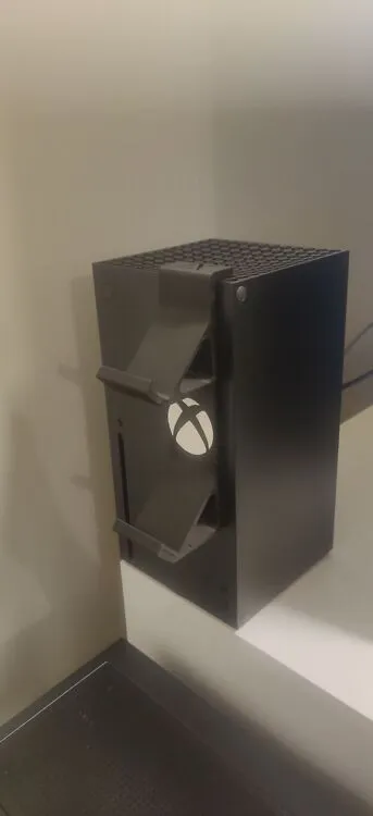 Xbox Series X controller rack with logo - Free 3D Print Model - MakerWorld