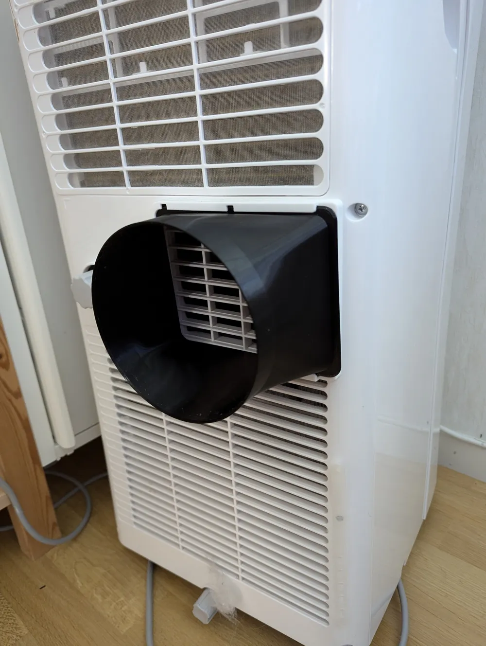 Portable AC adapter by Calzune MakerWorld: Download Free 3D Models