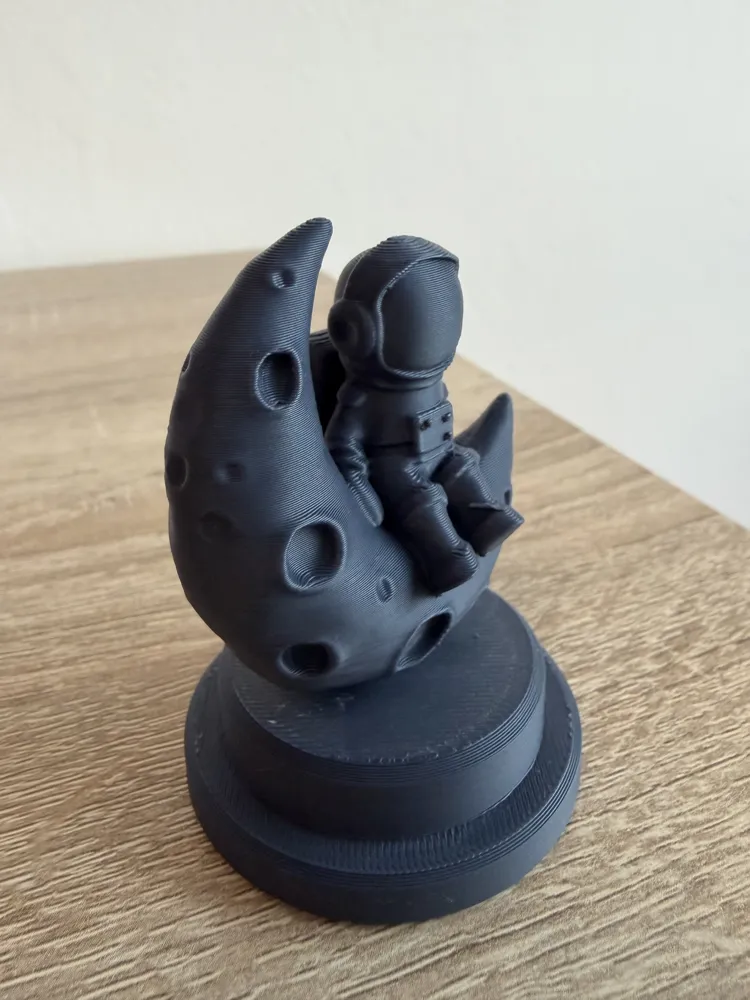 Astronaut on moon - Free 3D Print Model - MakerWorld