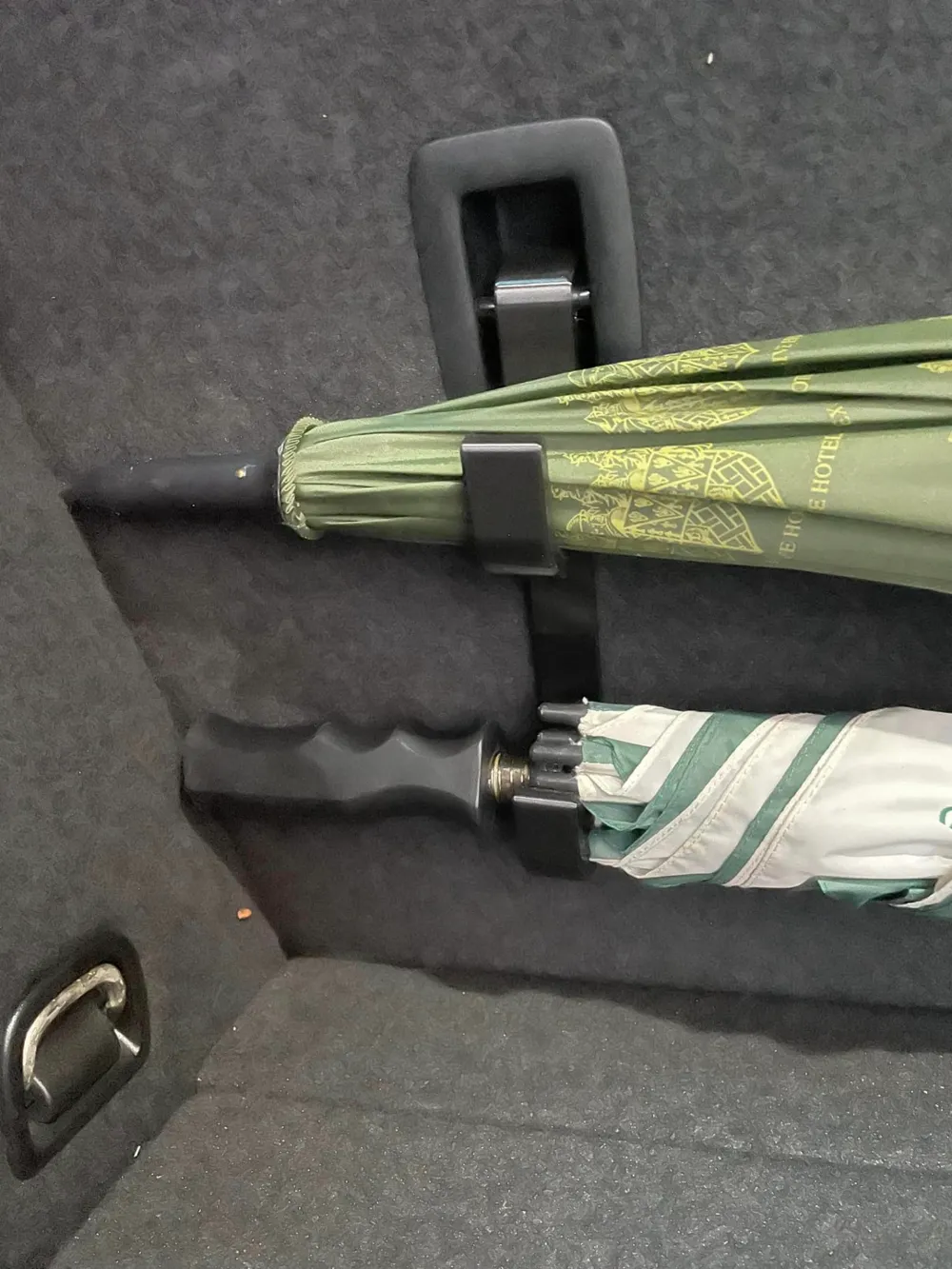 Twin Umbrella Hooks for ISOFIX by CaptainBackfireMakerWorld: Download ...