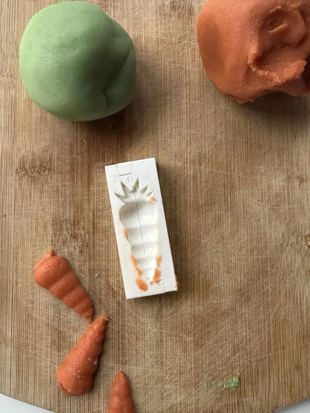 Marzipan Carrot Mold by yogspace MakerWorld: Download Free 3D Models