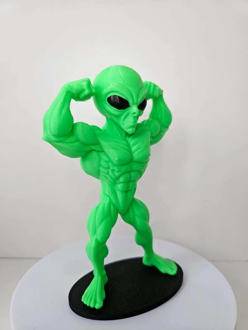 Muscular Alien by Profandrevieira MakerWorld: Download Free 3D Models