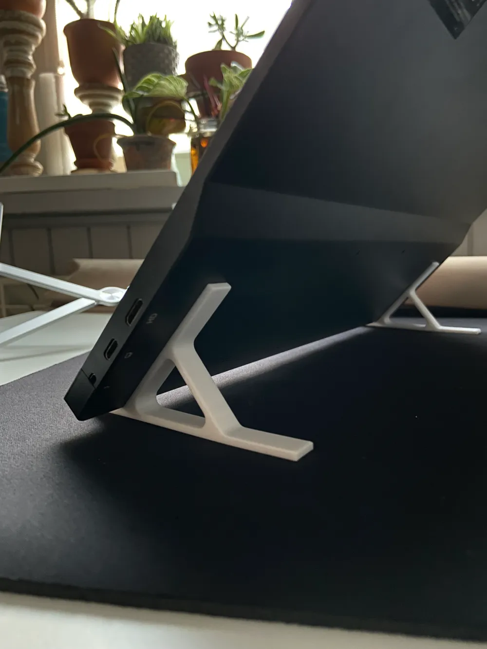 Portable Monitor Stand by SpacemanMakerWorld: Download Free 3D Models