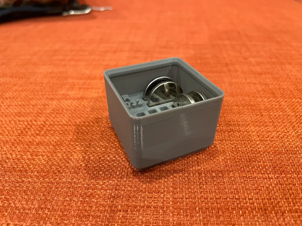 Gridfinity battery holder - stackable by Andrianopolino - MakerWorld