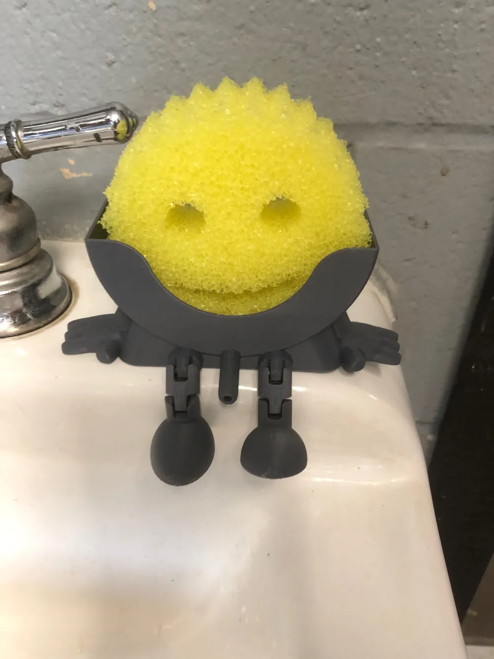 Scrub Daddy Sponge Holder - Free 3D Print Model - MakerWorld