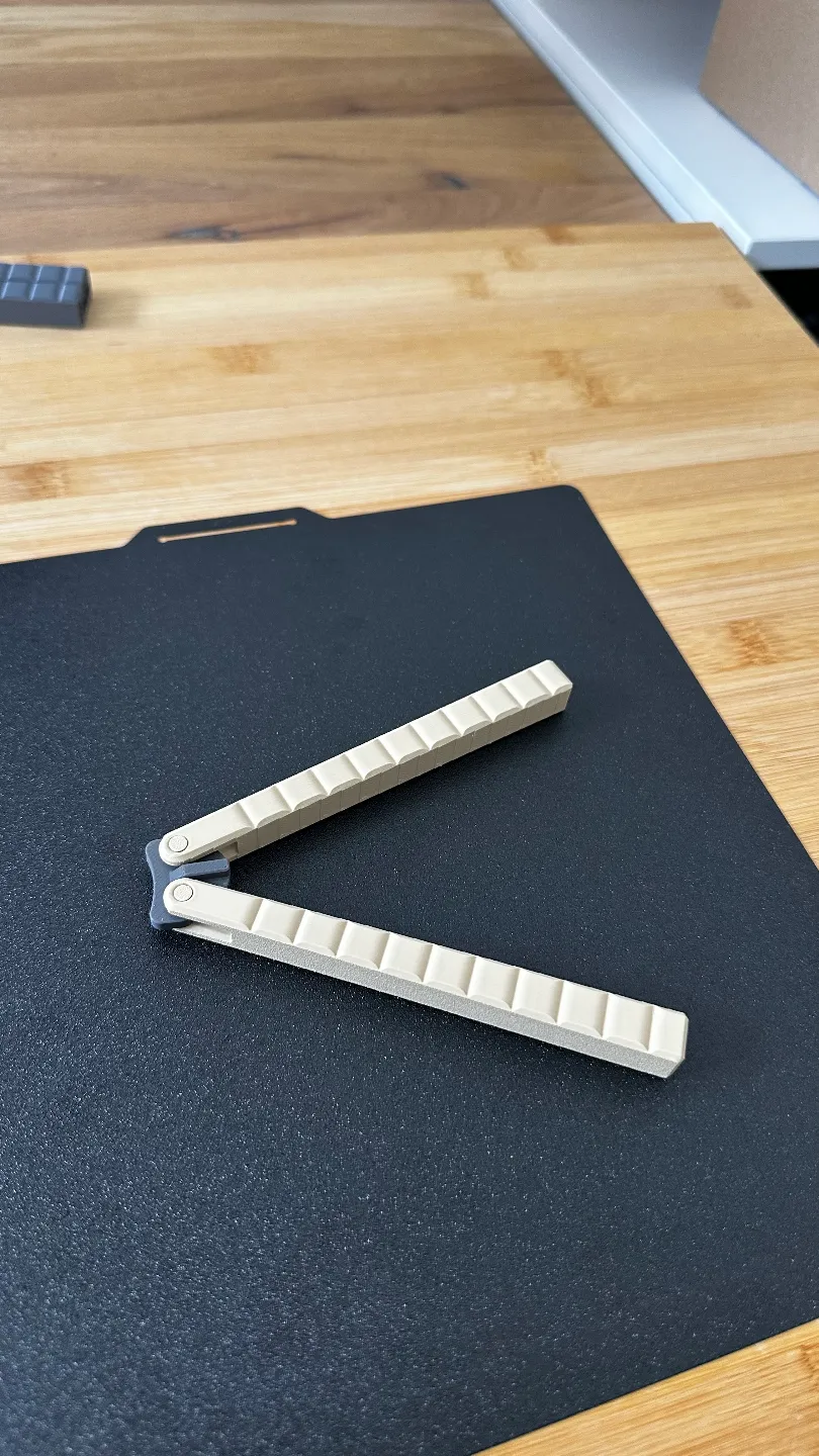 Bladeless Balisong Fidget Toy! kinda Funny Lel by Tekk3D - MakerWorld