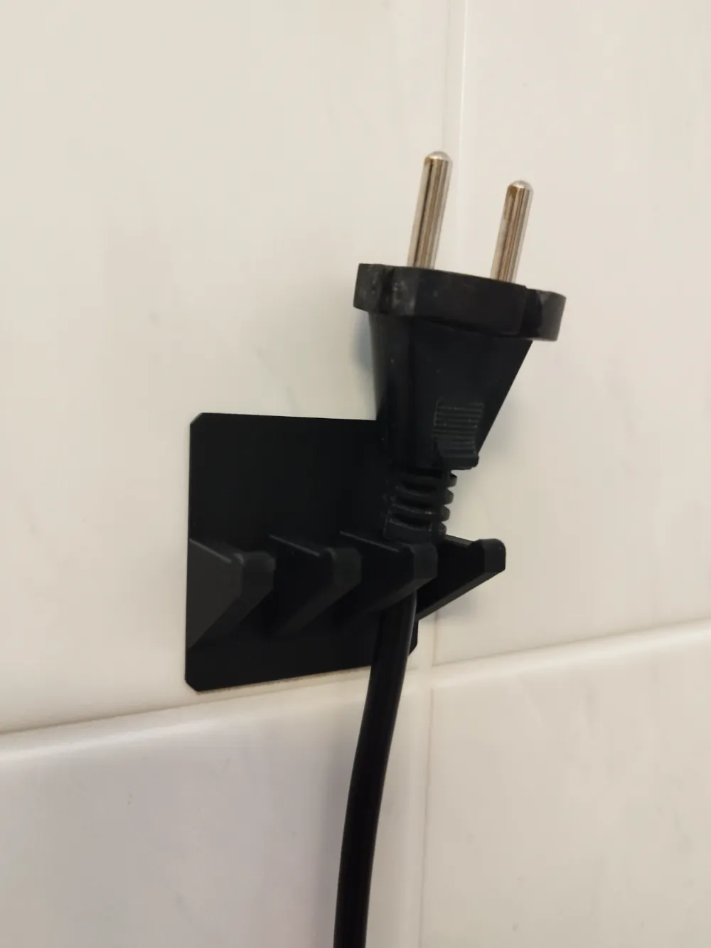 plug holder by MetaIRic - MakerWorld