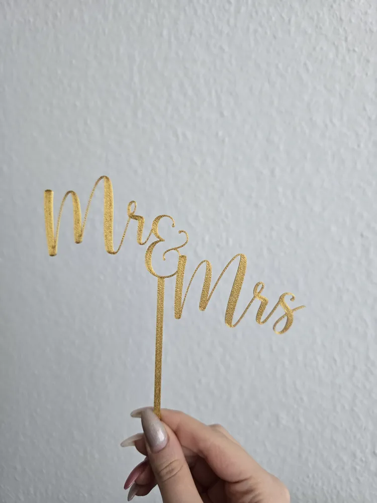 Cake Topper Mr & Mrs - Free 3D Print Model - MakerWorld