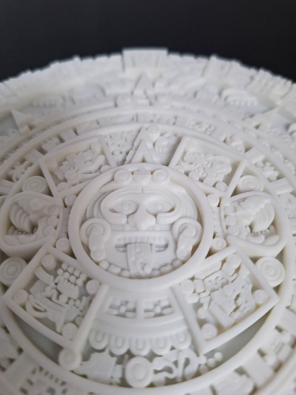 The Aztec Sun Stone 17cm by dreampaint92 - MakerWorld