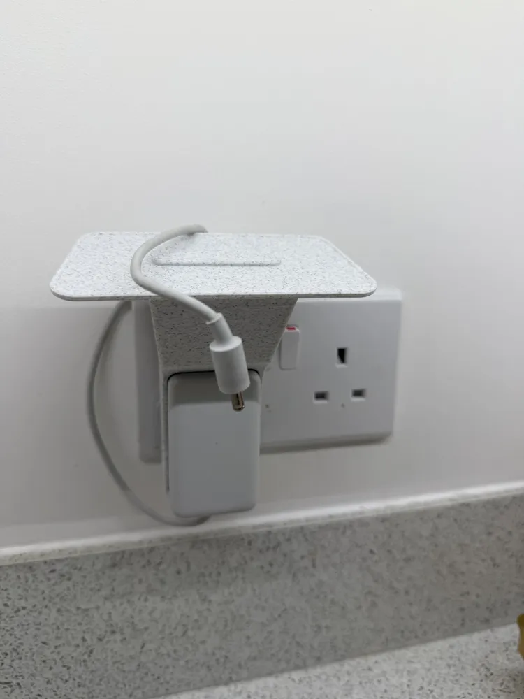 echo show 5 plug stand - Free 3D Print Model - MakerWorld