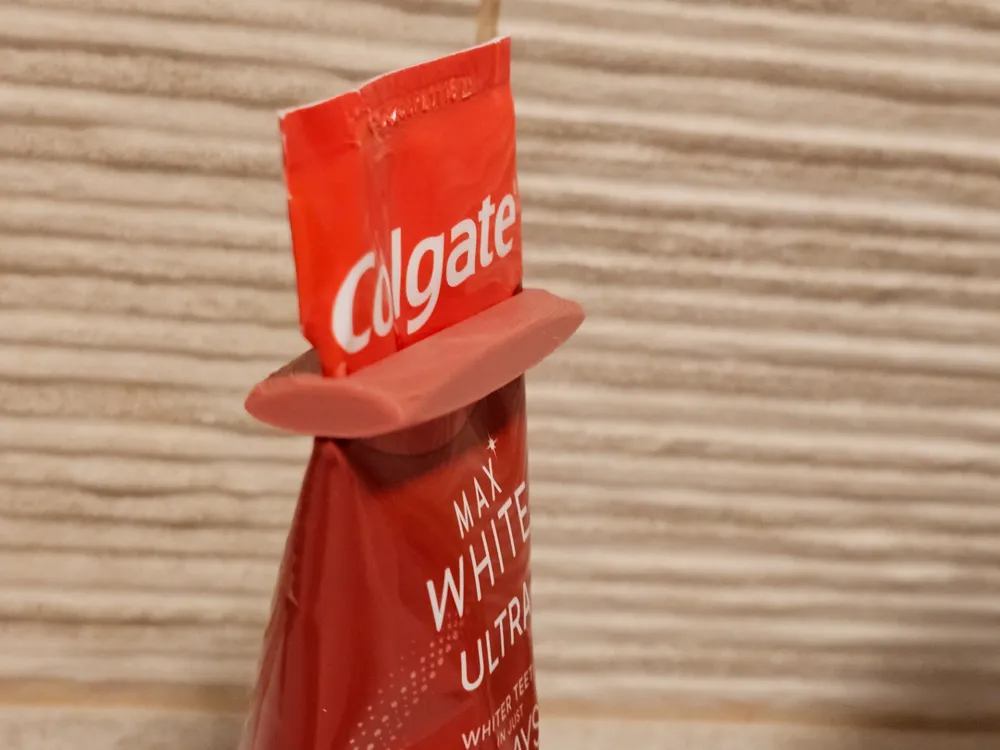 A simple squeeze tool for toothpaste by abarbosa - MakerWorld