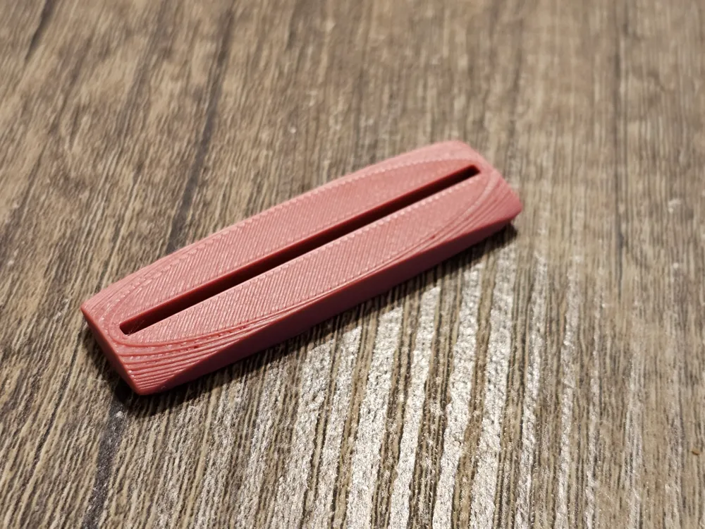 A simple squeeze tool for toothpaste by abarbosa - MakerWorld