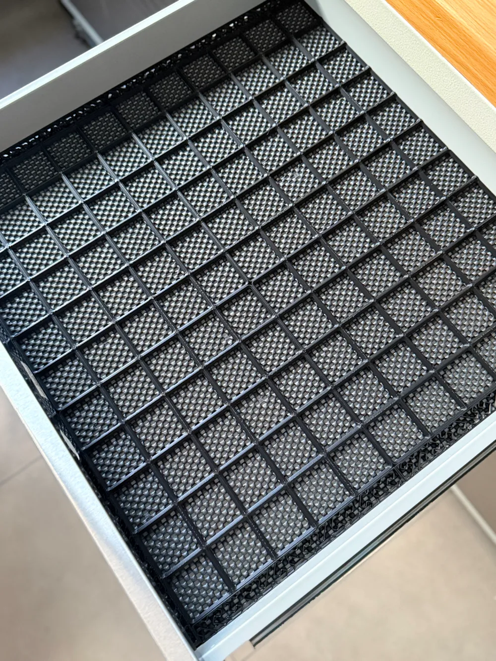 Gridfinity Base for Seville Workbench Drawers by marvthemaker - MakerWorld