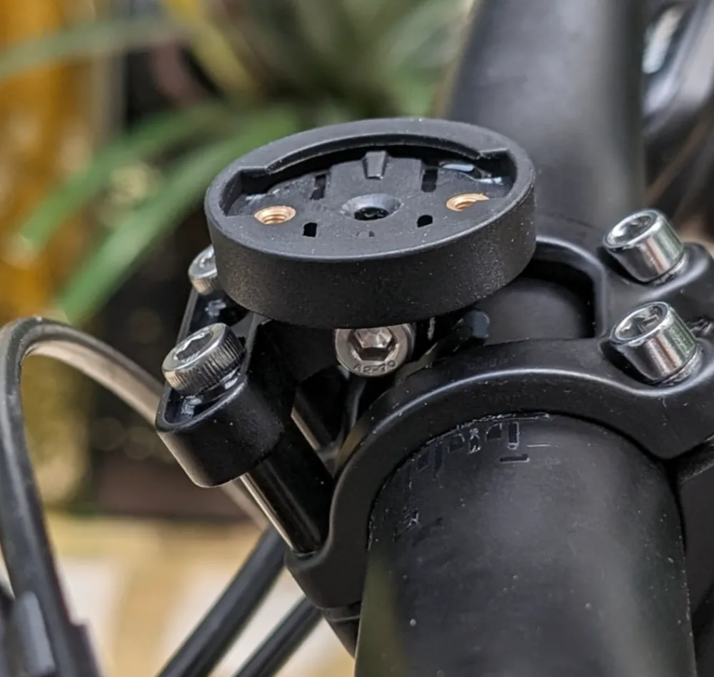 Low profile Garmin Gopro mount by iRupert - MakerWorld