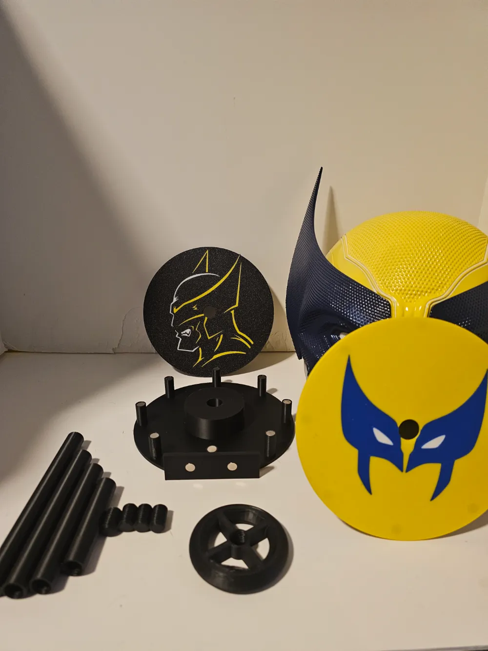 Wolverine Helmet Stand w/ changeable face plates by bbush362 MakerWorld ...