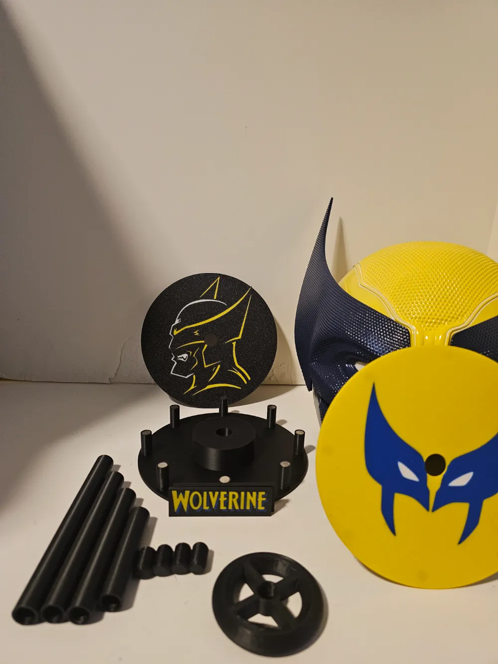 Wolverine Helmet Stand w/ changeable face plates by bbush362 MakerWorld ...