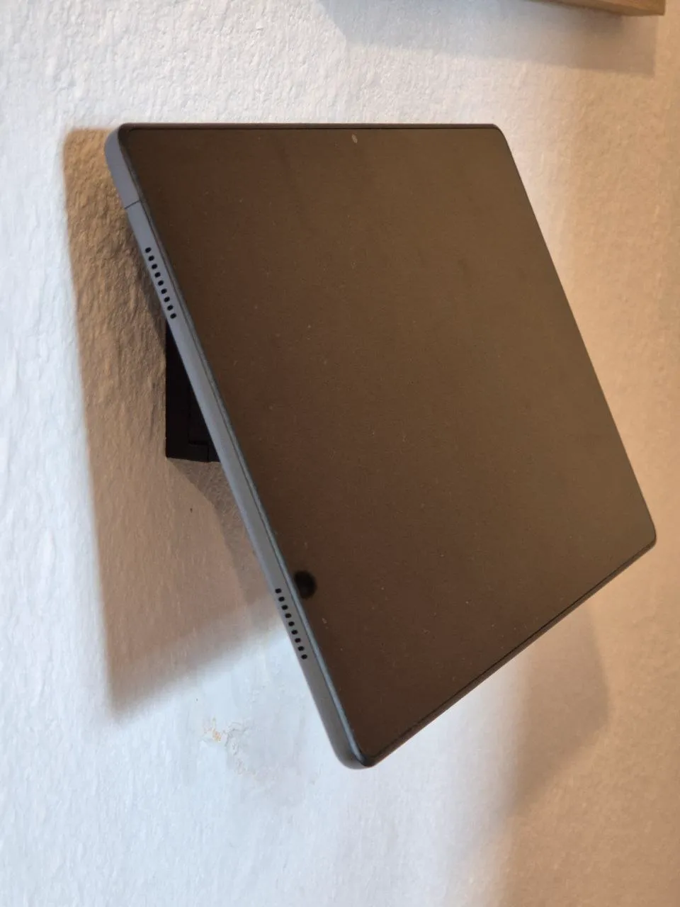 "Invisible" Tablet Wall Mount by LunarWhisper64 MakerWorld: Download ...