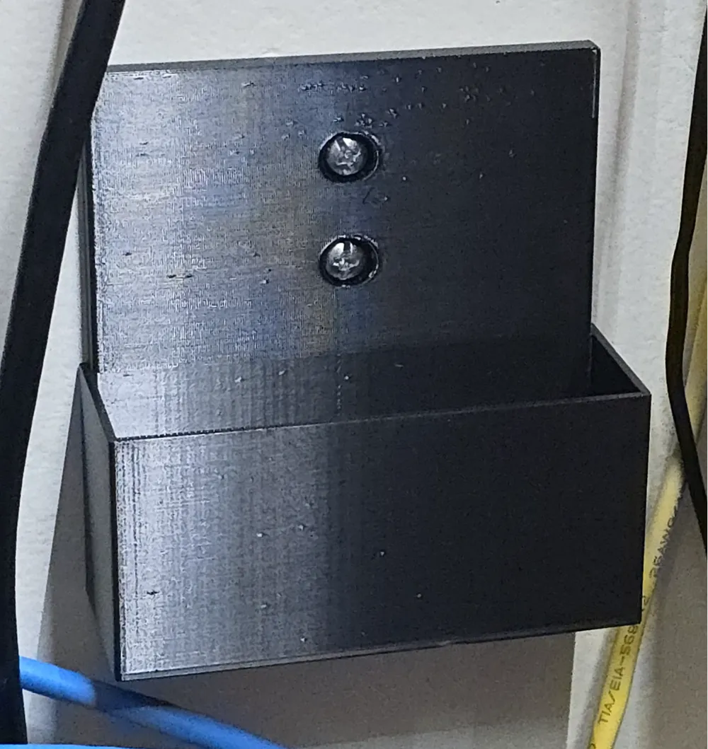 NETGEAR GS305 Unmanaged Switch Wall Mount by Matthew Cunningham ...