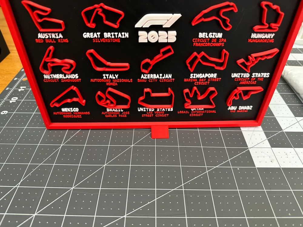 F1 Calendar Stand by RezRob MakerWorld: Download Free 3D Models
