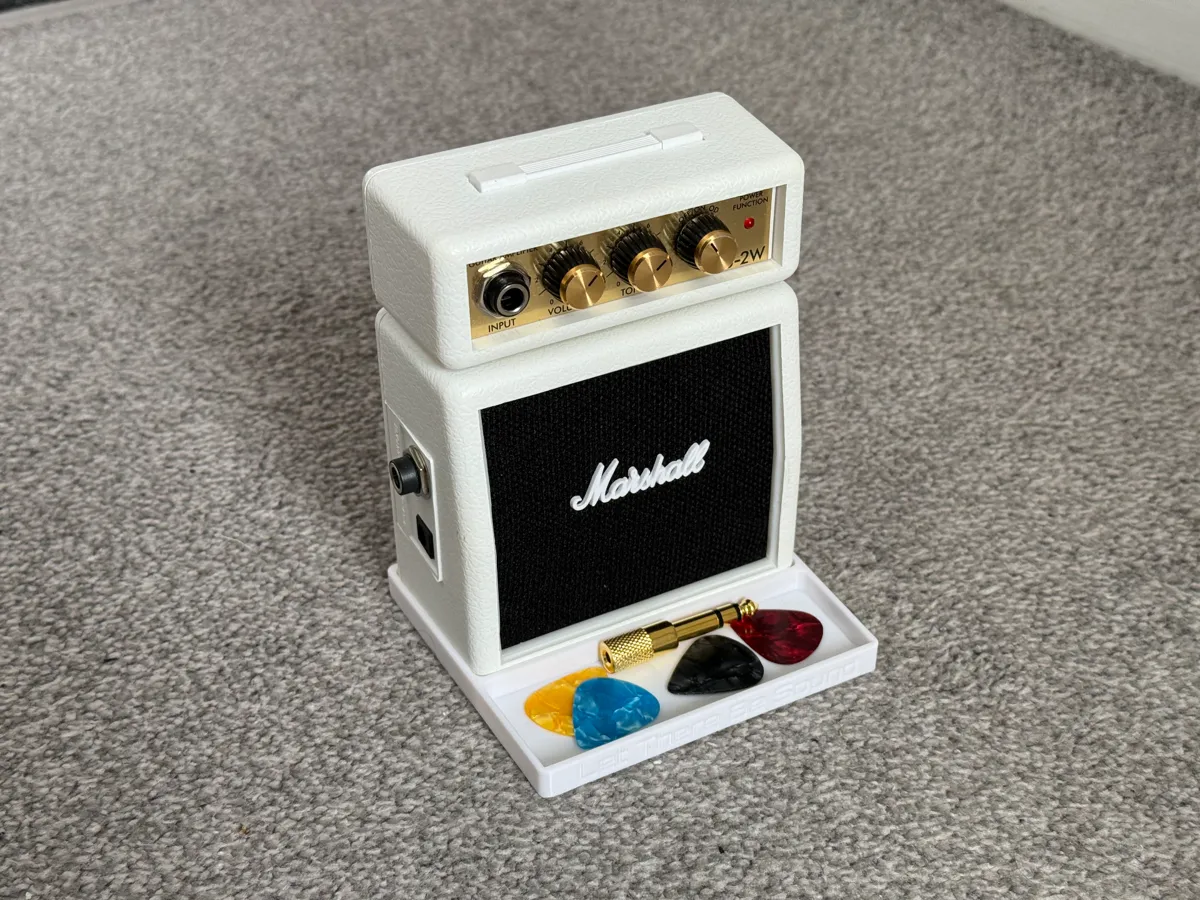 Amplificador Mini Marshall MS-2W y Bandeja para Púas - Modelo de ...