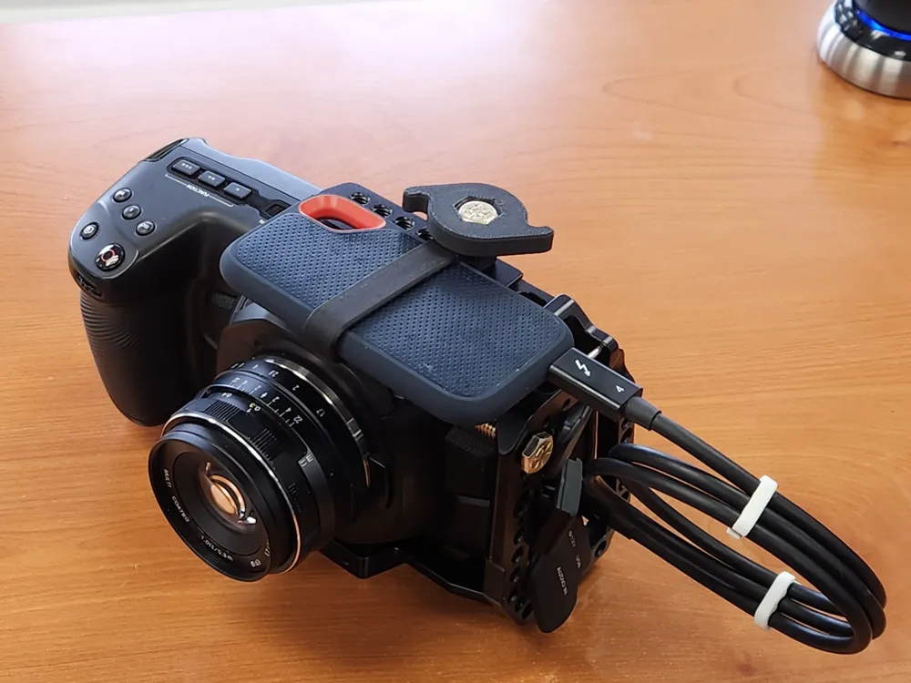 SanDisk SSD Camera Mount by Austin Lower - MakerWorld