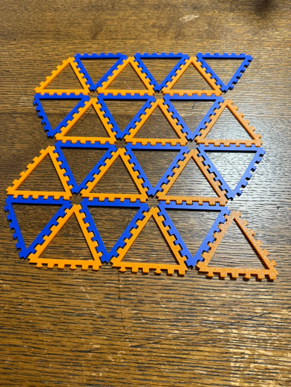 Hinged Triangles for Constructing Geometric Models by Gearboxer ...