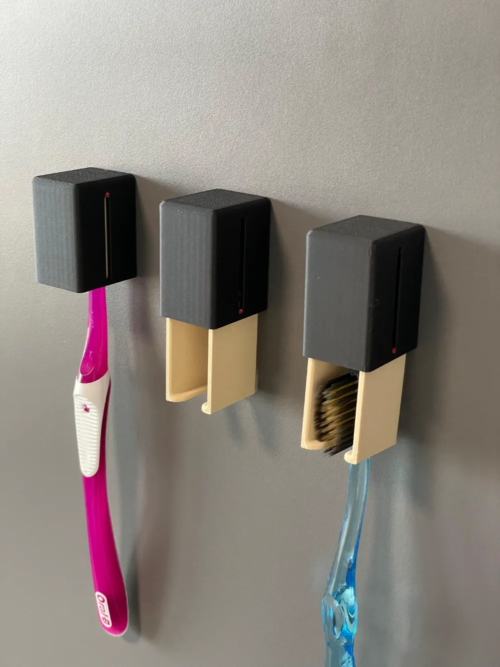 Hanging Toothbrush holder with cover. by Perry MakerWorld: Download ...