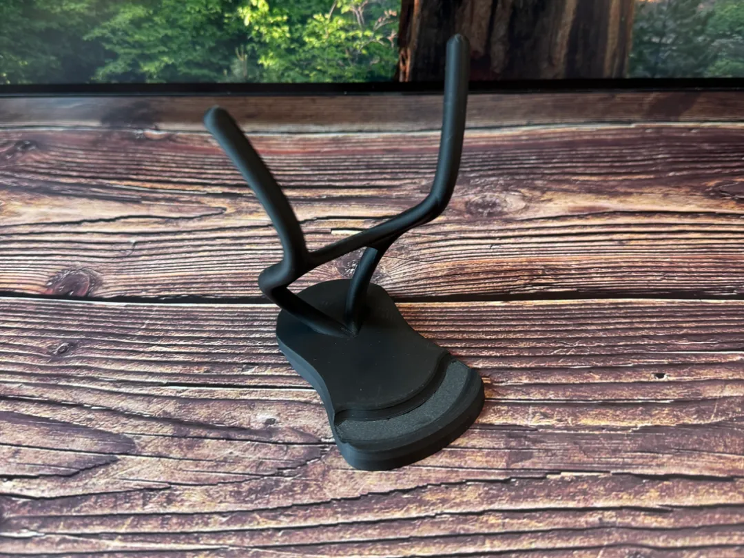 Cosplay Mask Stand - Loki's Mask - Free 3D Print Model - MakerWorld