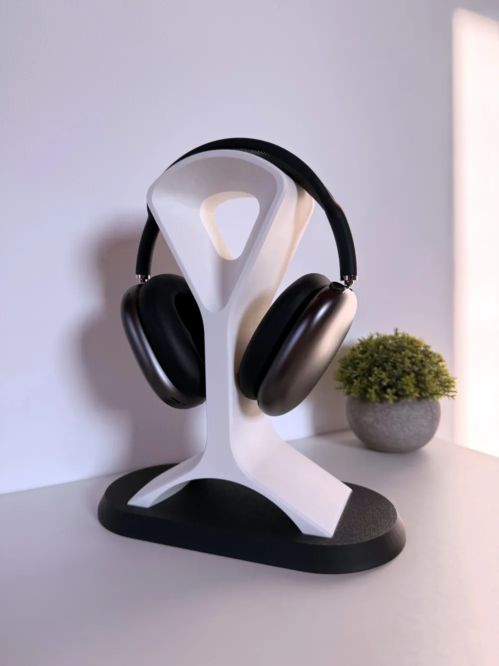 Headphone Stand Design - Free 3D Print Model - MakerWorld
