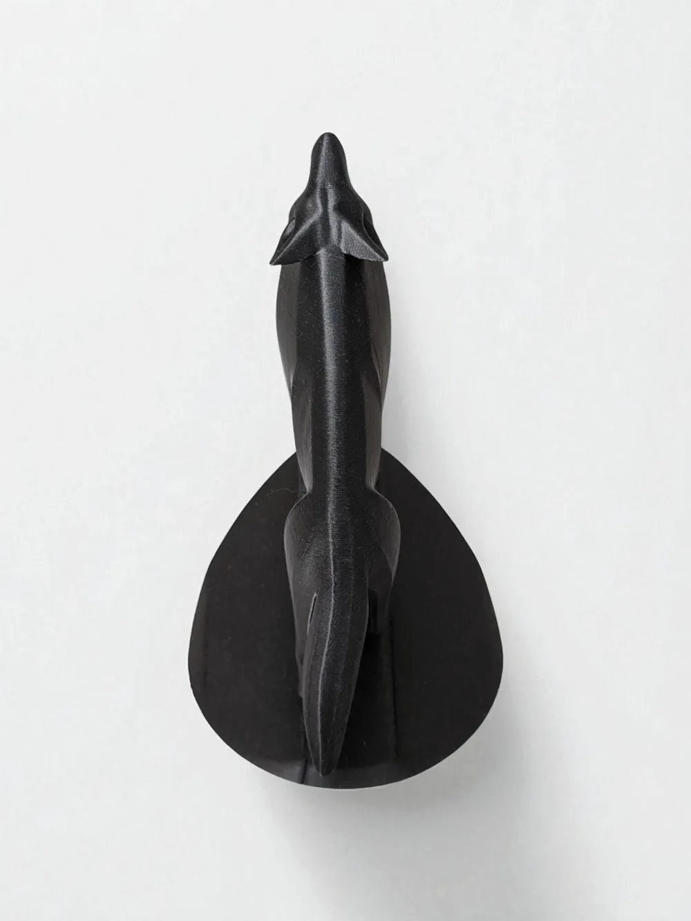 Unique Minimalist Howling Wolf on Pedestal - Free 3D Print Model - MakerWorld