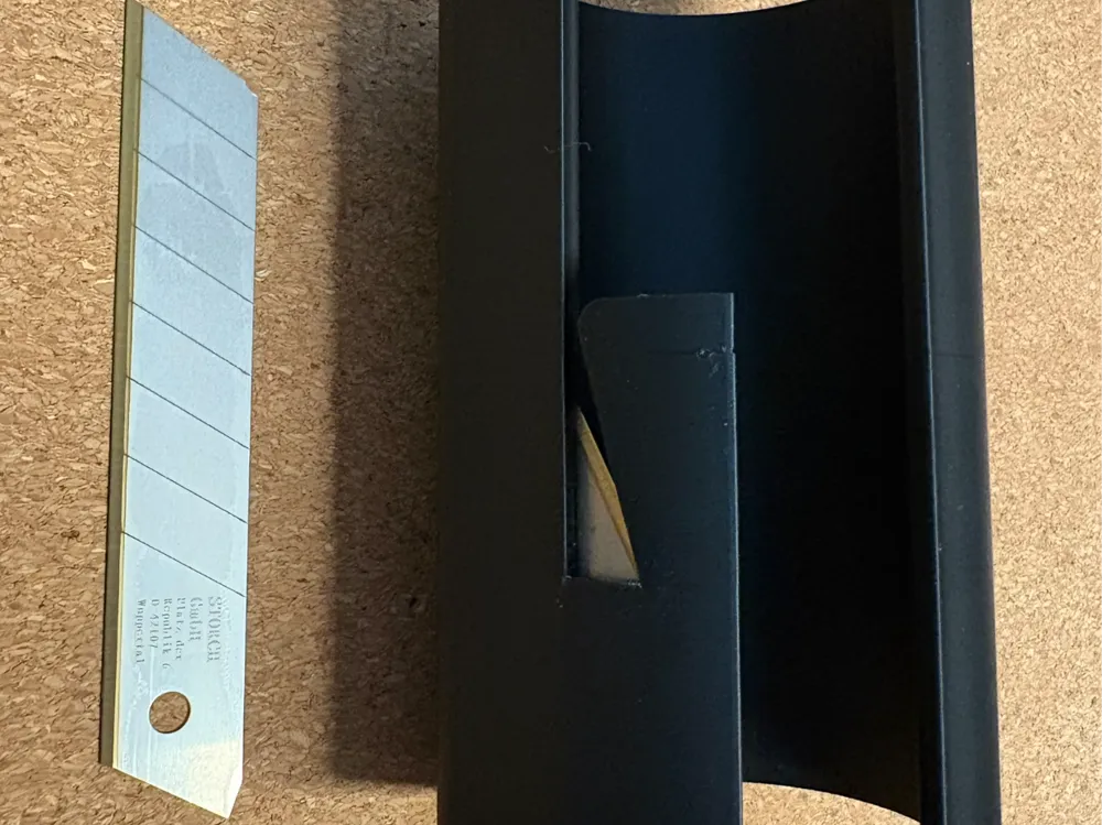 Wrapping Paper Roll Cutter for Snap-off Blade - Free 3D Print Model ...