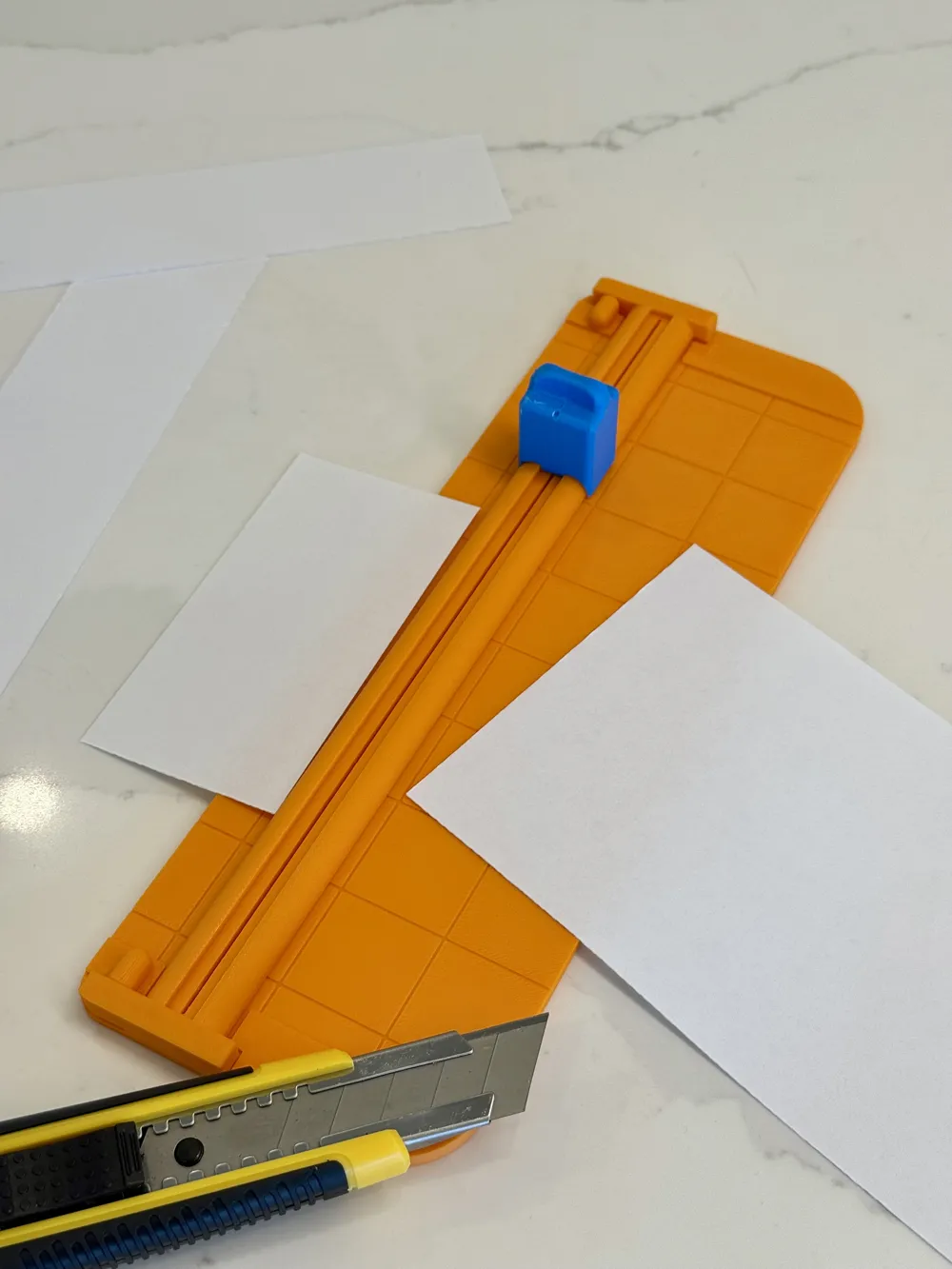 Sliding Paper Cutter (18mm Snap blades) by charlie designs MakerWorld ...