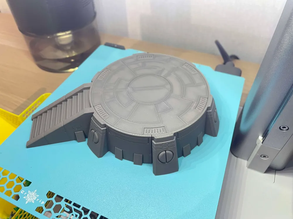 Wargame terrain Landing pad Tau by Wargame Terrain Print MakerWorld ...
