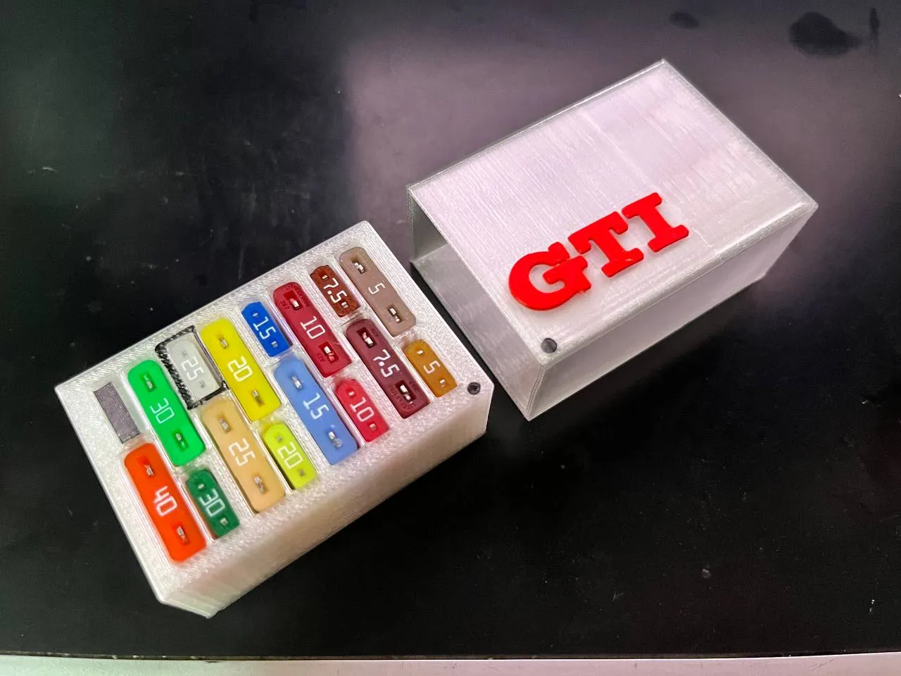 VW Fuse Box / Volkswagen In-Car Fuse Box - Free 3D Print Model - MakerWorld