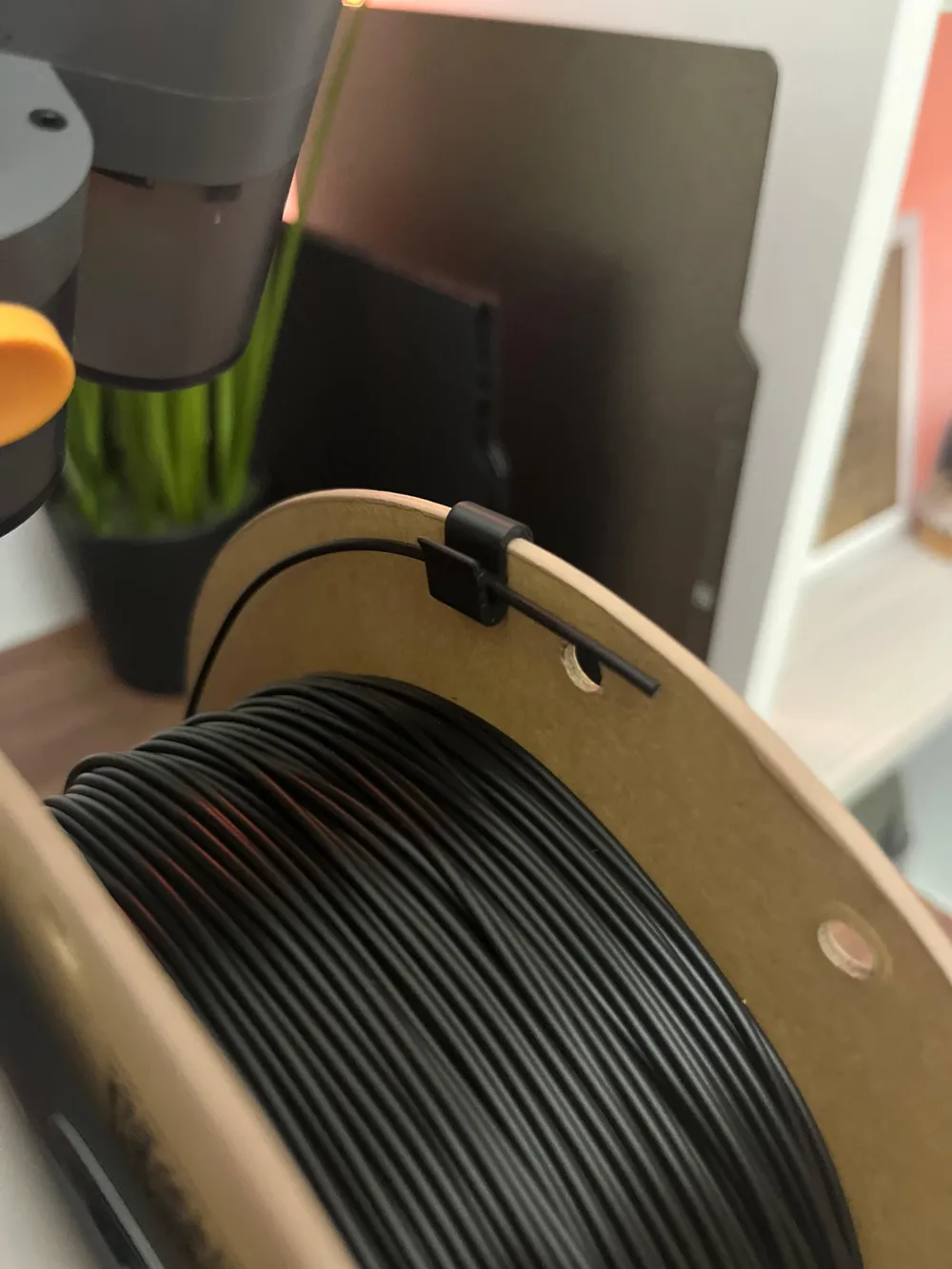 UNIVERSAL FILAMENT CLIP - Free 3D Print Model - MakerWorld