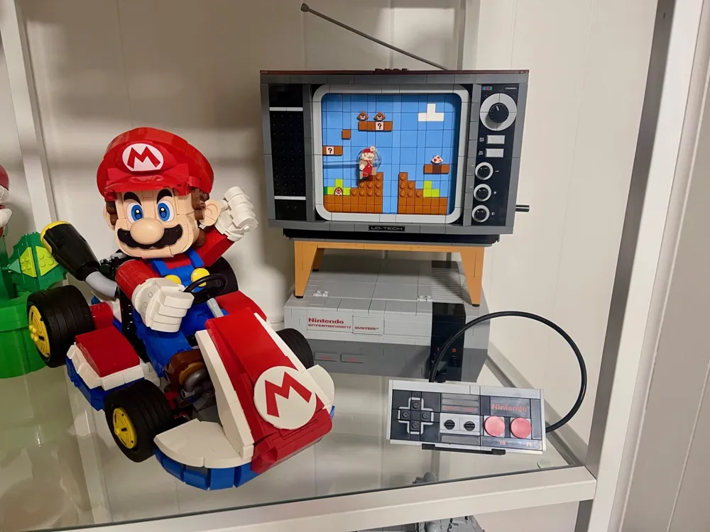 Super Mario NES Controller Stand - LEGOSET 71374 by JFRYMAN24 ...