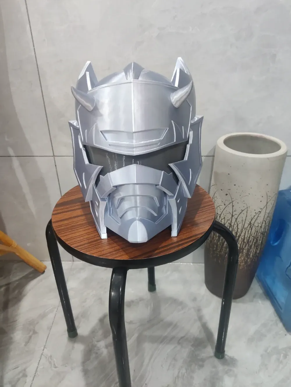 Snow Leopard Armor Helmet, Print-in-Place by 汤圆and元宵 - MakerWorld