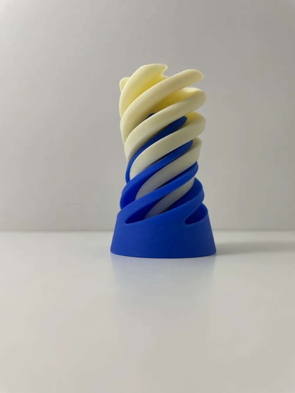 Interlocking spiral cones - Free 3D Print Model - MakerWorld