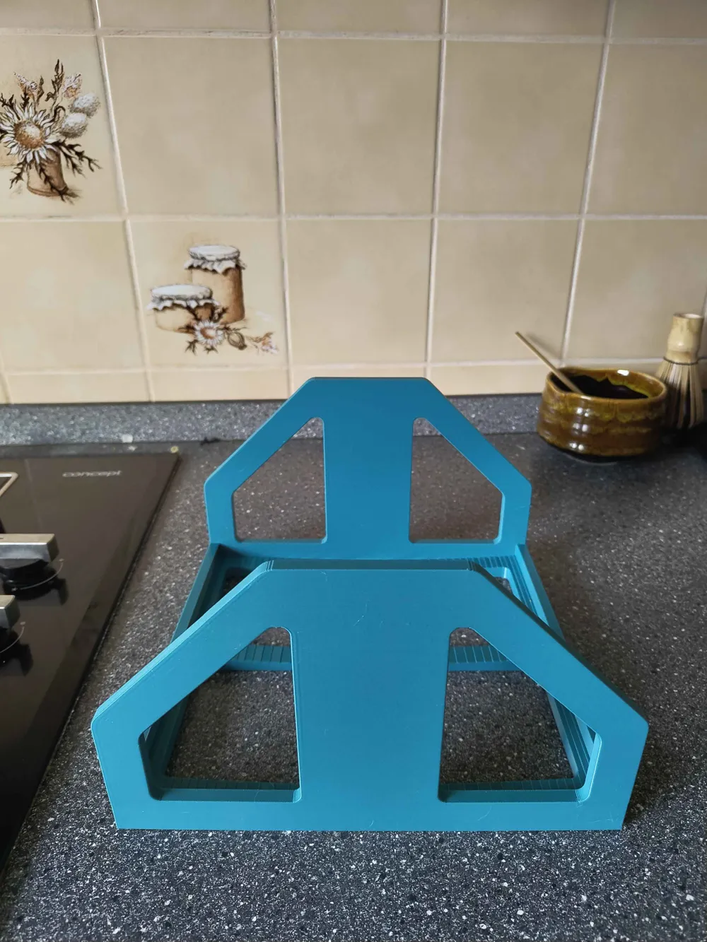 Lid Holder / Kitchen Shelf Divider (BIG) - Free 3D Print Model - MakerWorld