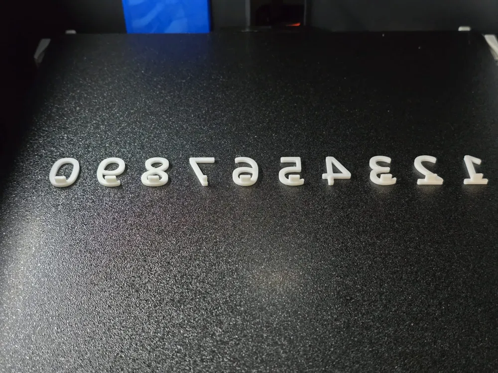 Letterboard Letters (1.5mm pegs) Remixed by Carlos_Gwn - MakerWorld