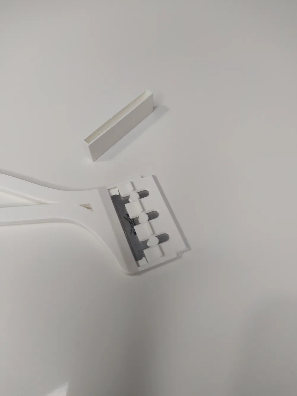 Ergonomic Razor Blade Scraper Handle by 3dagon MakerWorld: Download ...