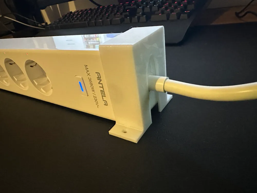 Power strip by Ariox3d - MakerWorld