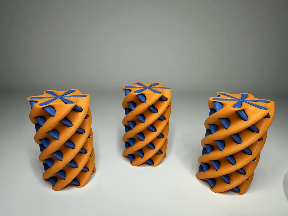 Twisted Fidget Tower - Impossible Passthrough by _fra_ MakerWorld ...