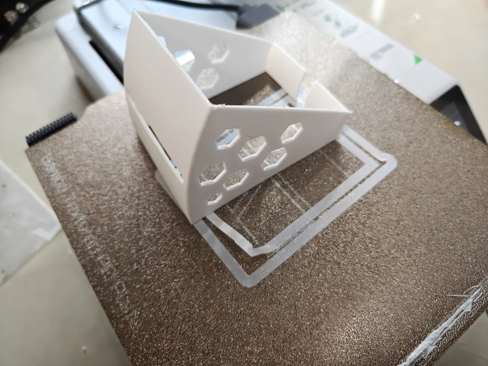 Filament guide anti-filament tangling artifact a small hanger no ...